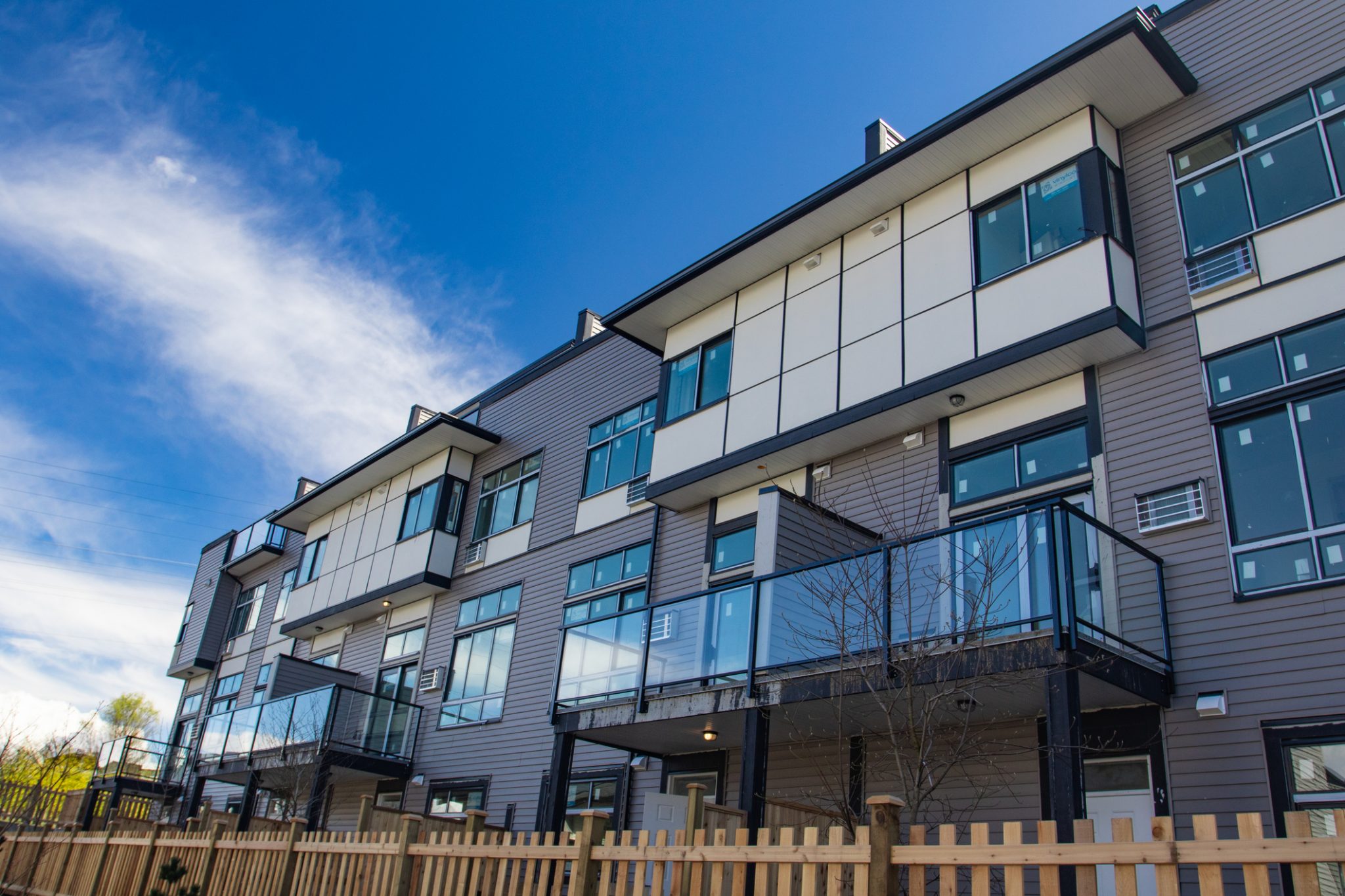 What to Choose: Condo, Townhouse, or Detached Home?